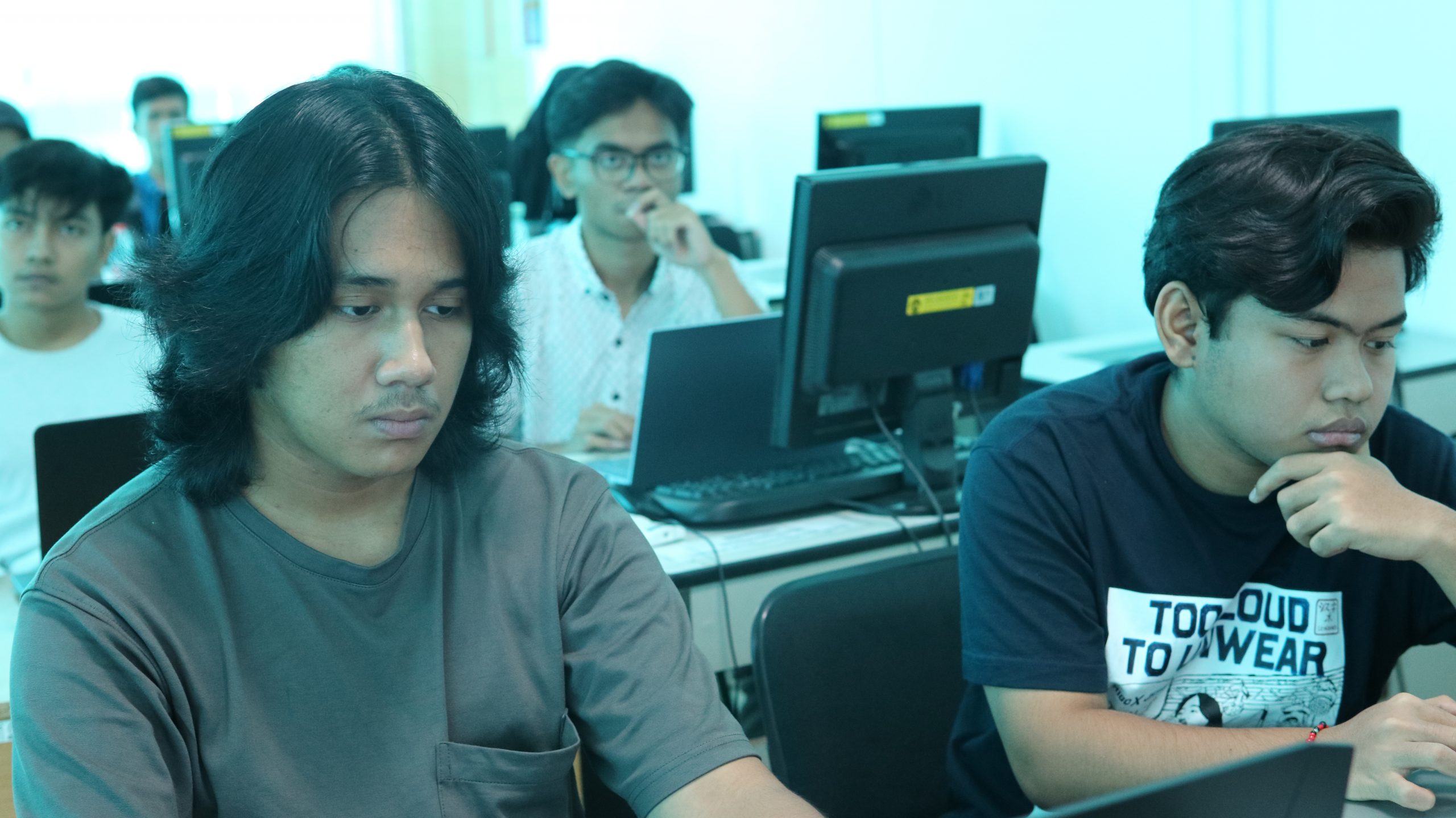 NGOBAR (Ngoding Bareng) Chapter 2: Menguak Seni Data Visualization ...