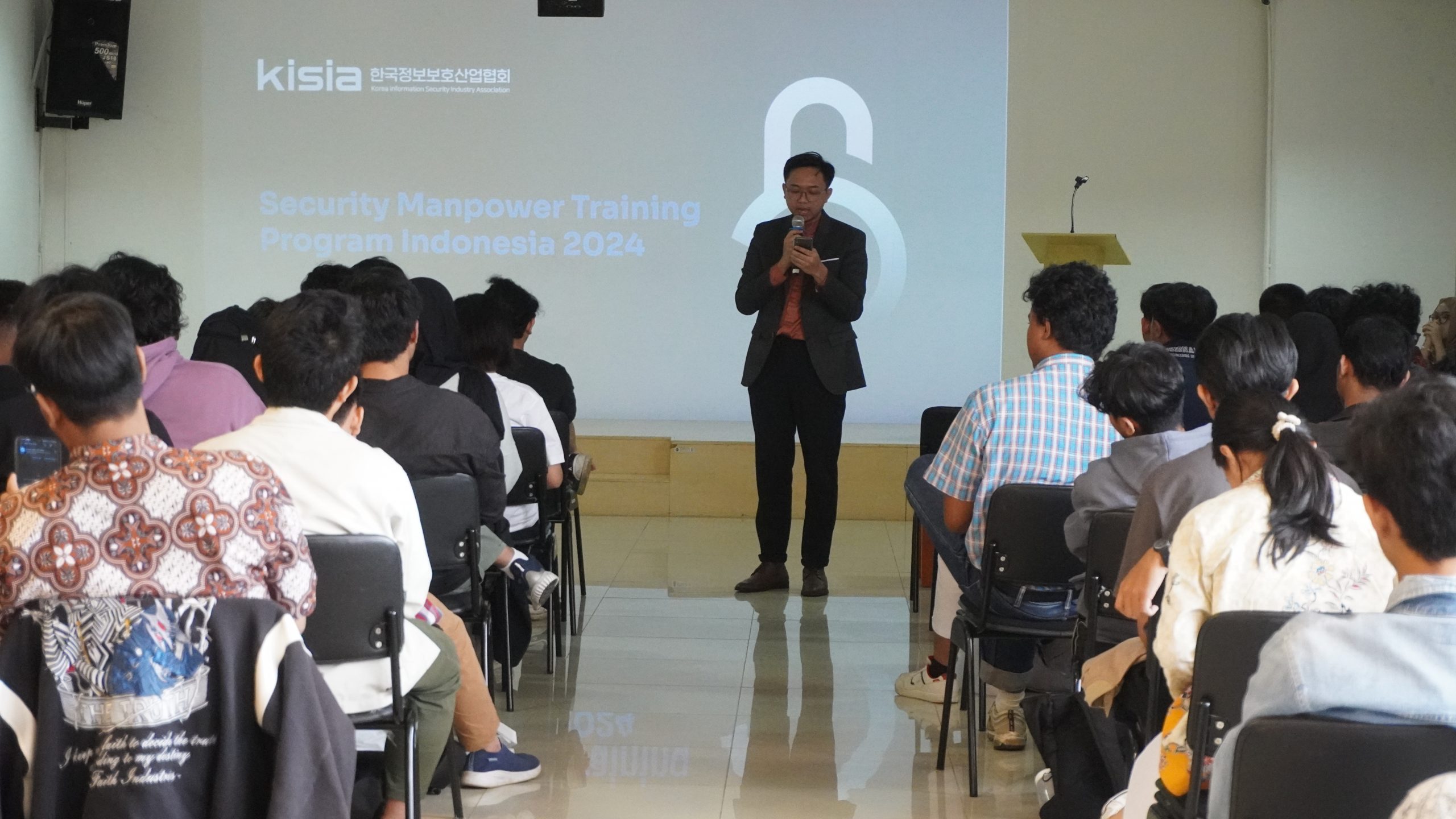 Siswa CCIT FTUI Mendapatkan Sosialisasi Program Security Manpower ...