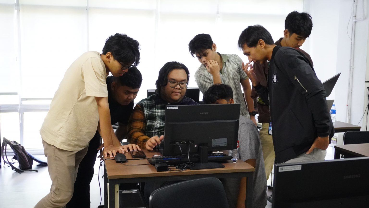 CCIT FTUI Bahas Risiko Jaringan Wi-Fi Lewat Workshop Keamanan Siber ...